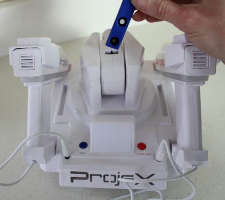 Projecting Arcade Game Turns Your Wall Into a Video Game - In Our Spare ...